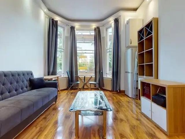 2 Bed 2 Bath, Flat 15, 62 64
