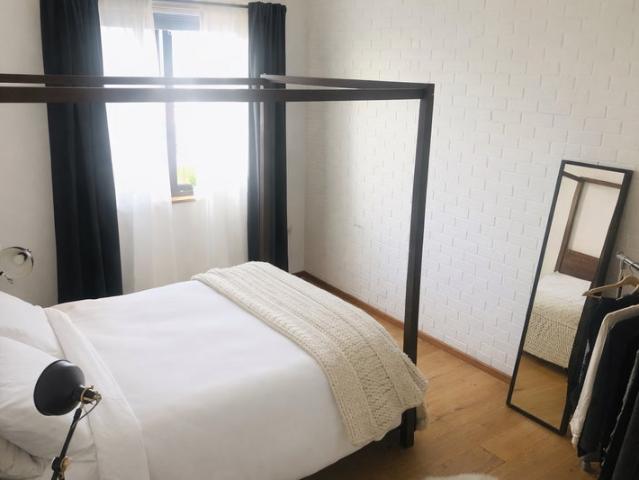 2 bed 2 bath modern flat in NW10