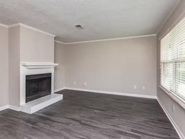 2 Bed 2 Bath Roommate British Woods Apartments