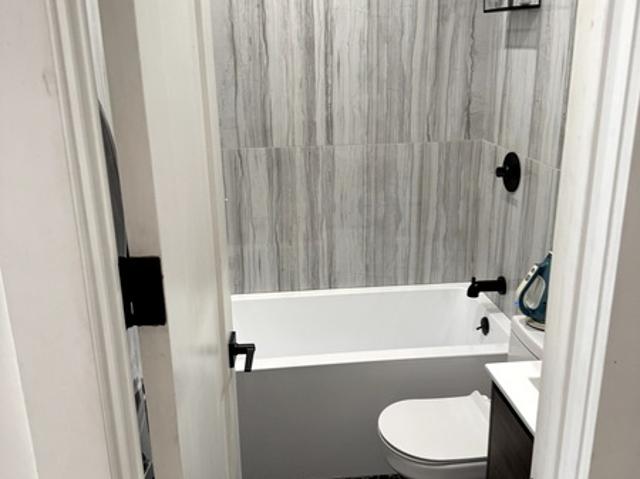 2 Bed, 2 Bath, Washer/Dryer In Unit, Clean, Updated
