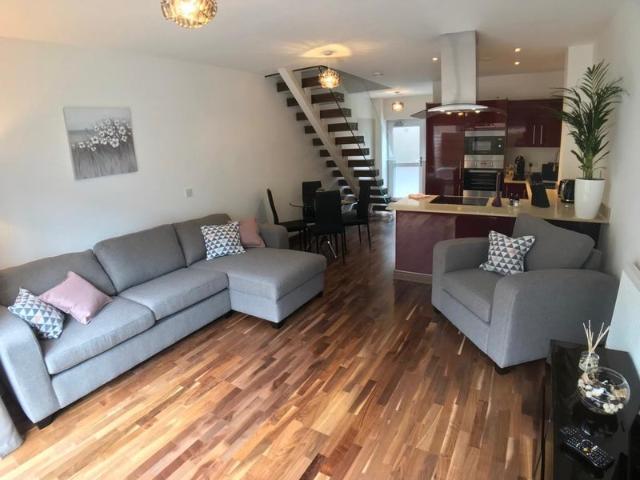 2 Bed 2 Bathroom Modenr Flat in City Centre CB1