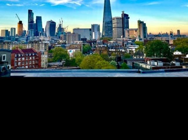 2 bed 2 bathroom flat with city view & gym