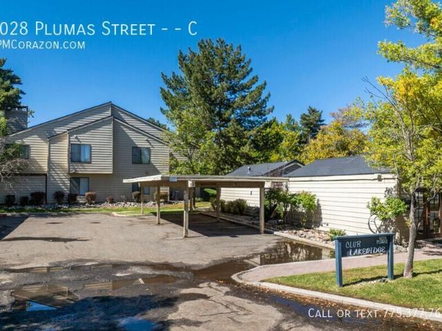 2 bed 2 full bath upstairs condo w/ washer/dryer & AC!