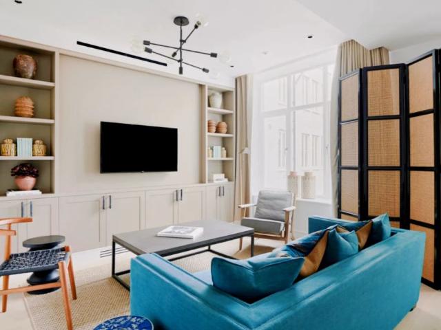 2 Bed 2.5 Bath