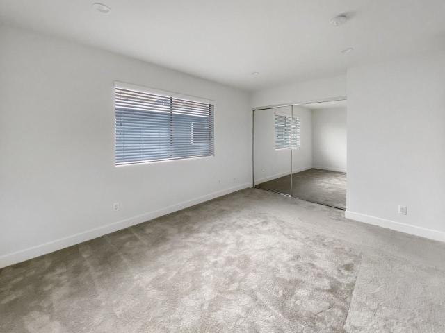 2 BED, 2.5 BATH TOWNHOUSE UNIT * NORTH GLENDALE * WASHER DRYER 2 Bedroom Apartment for Rent at 1050 Allen Ave, Glendale, CA 91201 Grandview