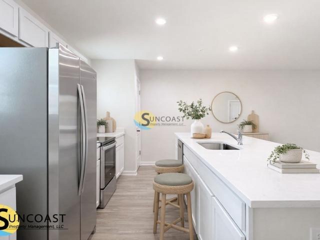 2 Bed | 2.5 Bath Townhome in Ocala!