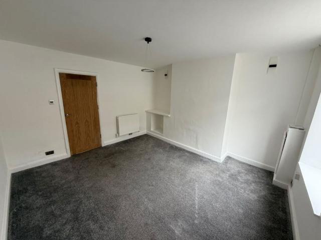 2 bed Terraced To Let