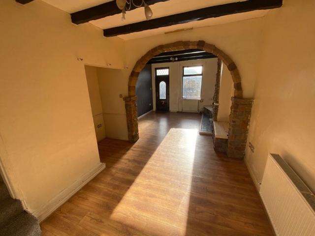 2 bed Terraced To Let