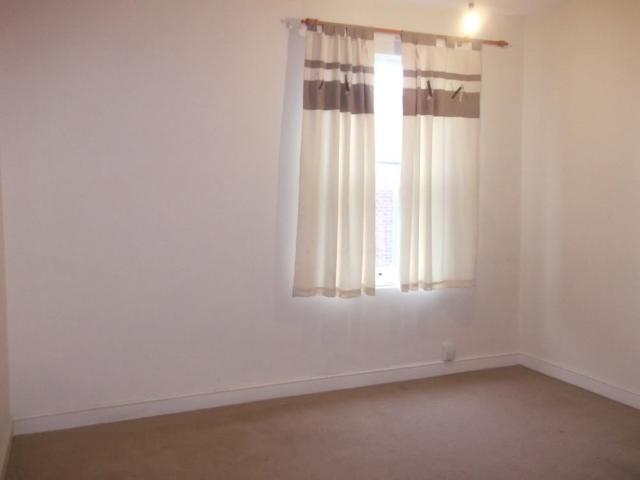 2 bed Terraced To Let
