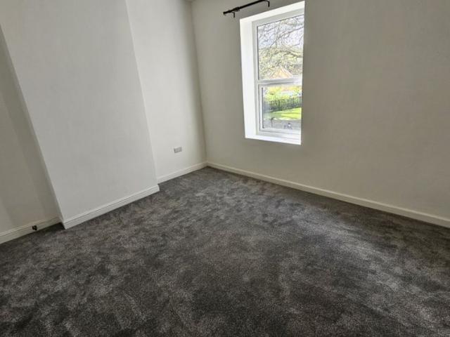 2 bed Terraced To Let