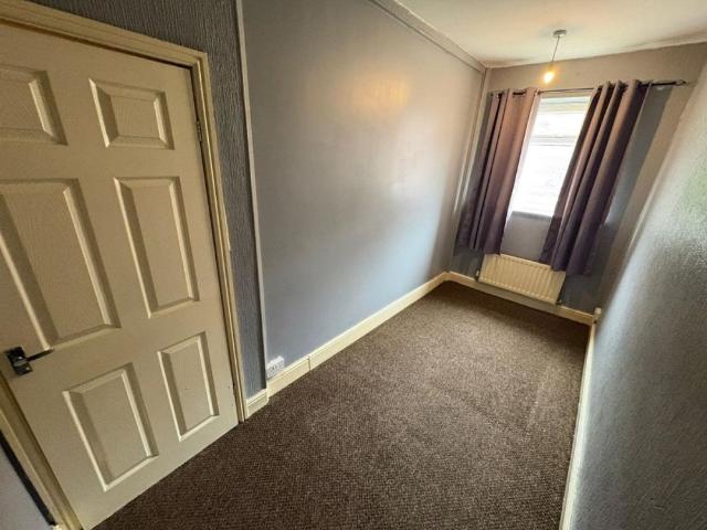 2 bed Terraced To Let