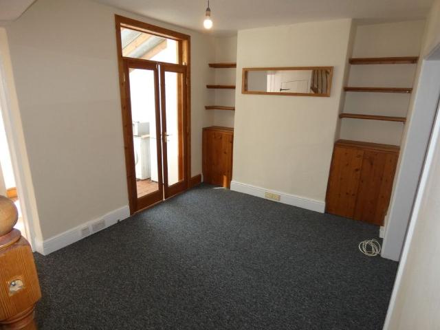 2 bed Terraced To Let