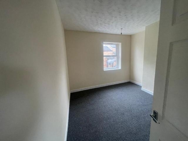 2 bed Terraced To Let