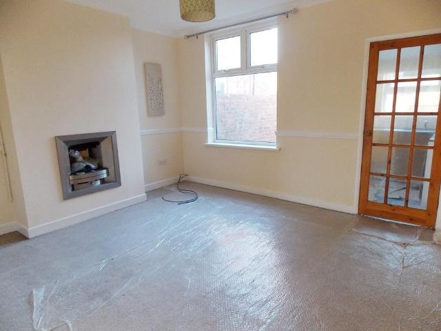 2 bed terraced to rent on Ilkeston, Green Lane, DE7