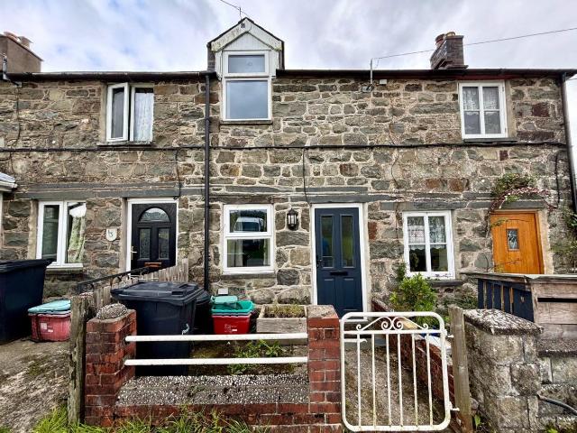 2 bed Terraced Cottage To Let