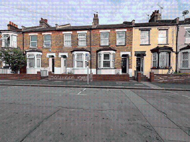 2 bed terraced house to rent Edward Road, London CR5