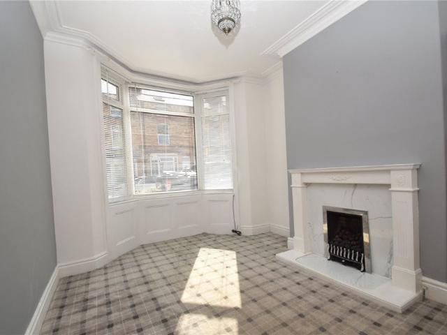 2 bed terraced house to rent in Murchison Street, Scarborough, YO12