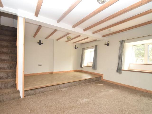 2 bed terraced house to rent in Maltongate, Thornton le Dale, YO18