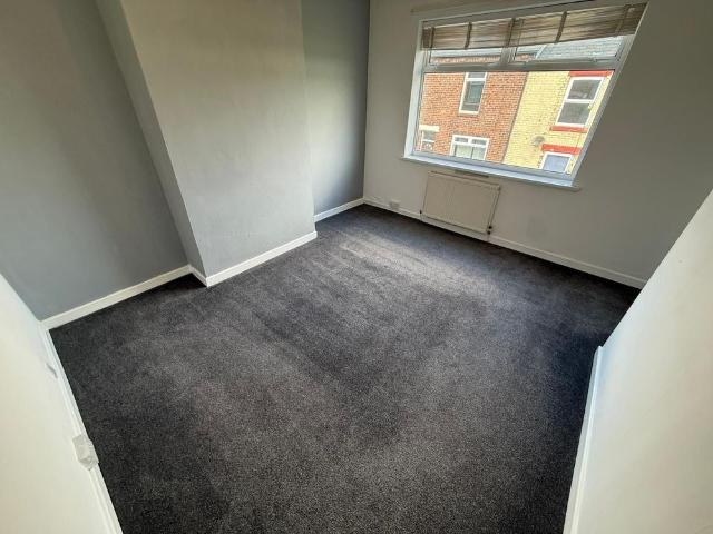 2 bed terraced house to rent in Oxford Street, Eldon Lane, Bishop Auckland, DL14