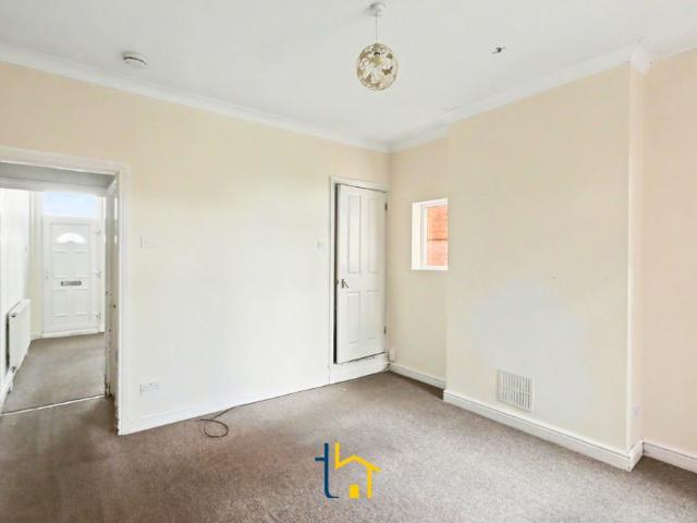 2 bed terraced house to rent in Albion Street, Leicester, LE7