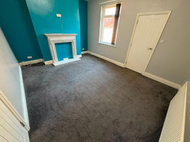 2 bed terraced house to rent in Helena Terrace, Bishop Auckland, DL14