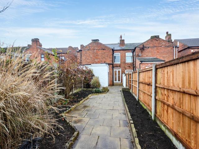 2 bed terraced house to rent in Horace Avenue, Stapleford