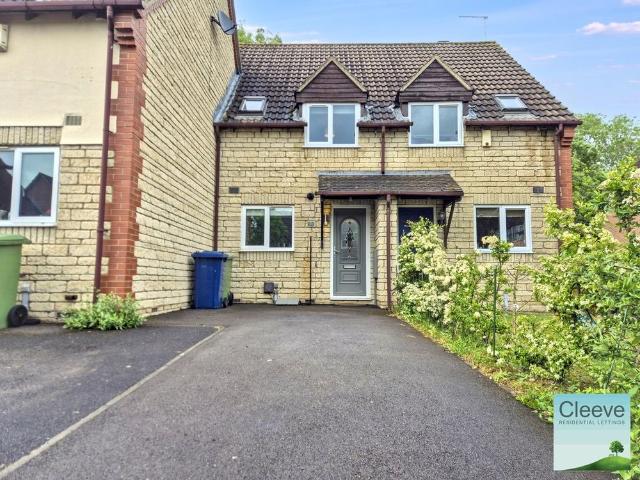 2 bed terraced house to rent in Little Acorns, Bishops Cleeve, GL52