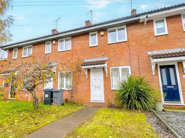 2 bed terraced house to rent in Raddlebarn Farm Drive, Birmingham, B29