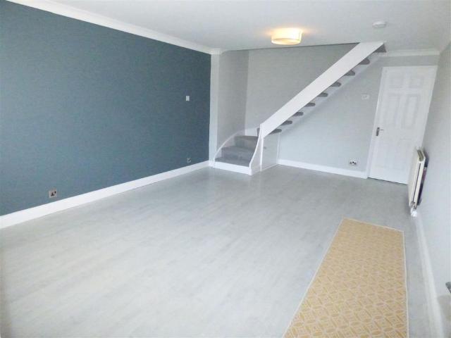 2 bed terraced house to rent in Stratford Close, Cramlington