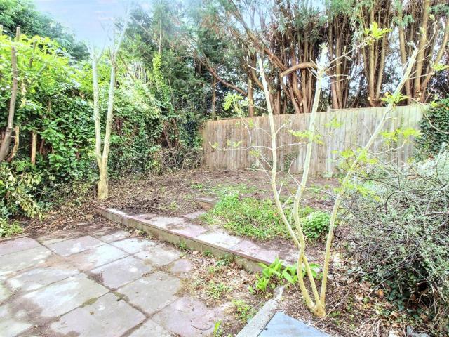 2 bed terraced house to rent in 25 Wimpole Road, Bramcote View, NG9 3LQ