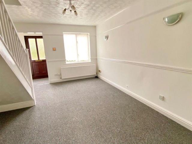 2 BED Terraced House To rent