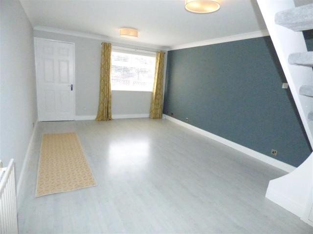 2 bed terraced house to rent