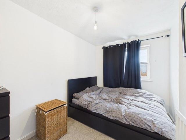 2 BED Terraced House To rent