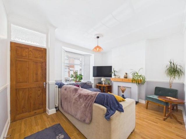 2 BED Terraced House To rent