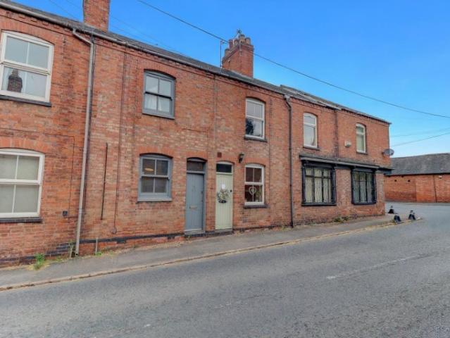 2 BED Terraced House To rent