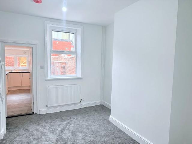 2 Bed Terraced House, Ward St, M40