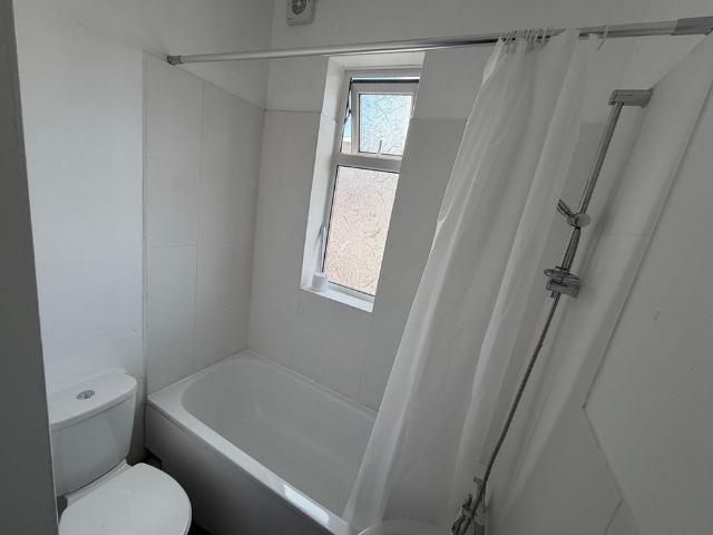 2 Bed Terraced House, Ward St, M40