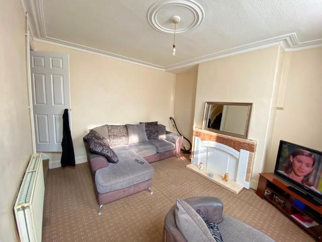 2 Bed Terraced House, Barkly Street, LS11