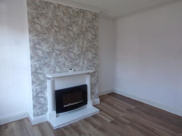 2 Bed Terraced House, Bayswater Road, LS8