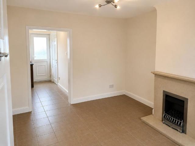 2 Bed Terraced House, Burleigh Road North, L5