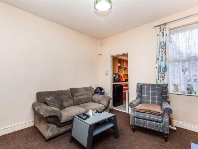 2 Bed Terraced House, Chatsworth Avenue, NG7