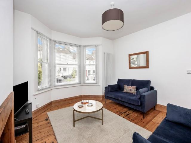 2 Bed Terraced House, Chester Terrace, BN1