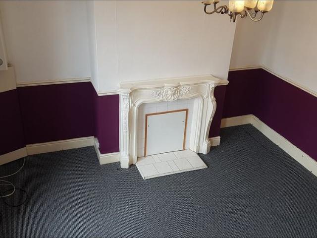 2 Bed Terraced House, Colwyn Mount, LS11