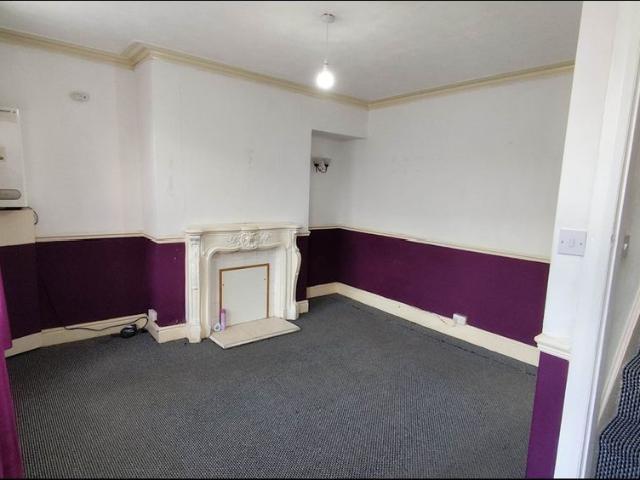 2 Bed Terraced House, Colwyn Mount, LS11