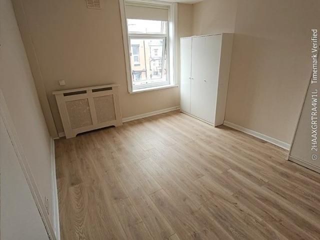 2 Bed Terraced House, Copperfield View, LS9