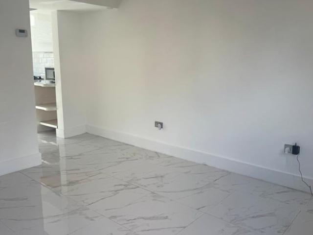 2 Bed Terraced House, Coteford St, SW17