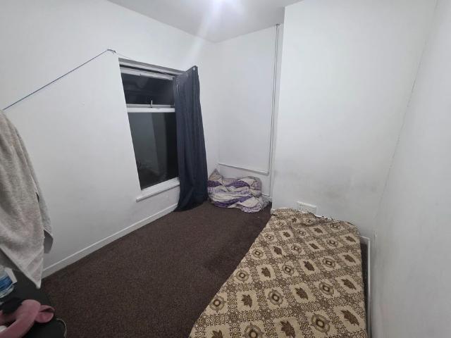 2 Bed Terraced House, Cleveland Road, M8