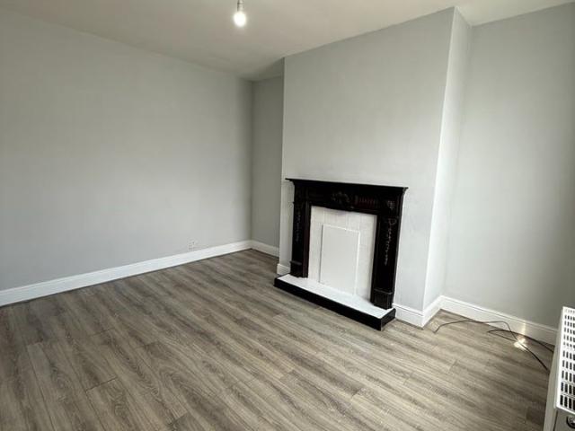 2 Bed Terraced House, Clifton Grove, LS9