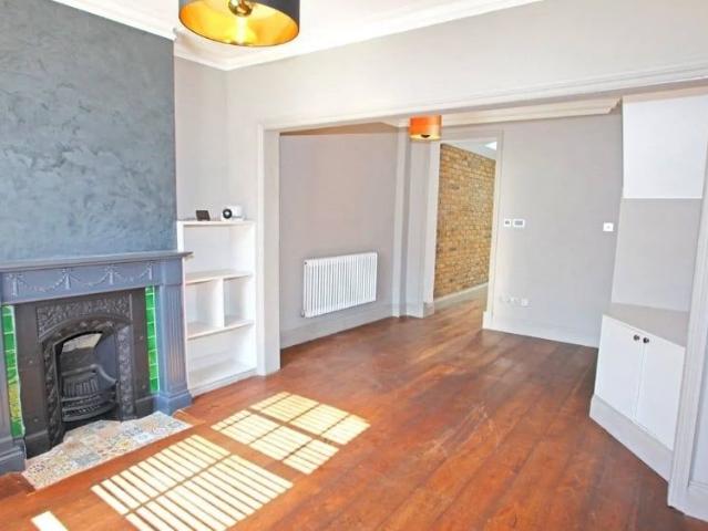 2 Bed Terraced House, Farrant Avenue, N22