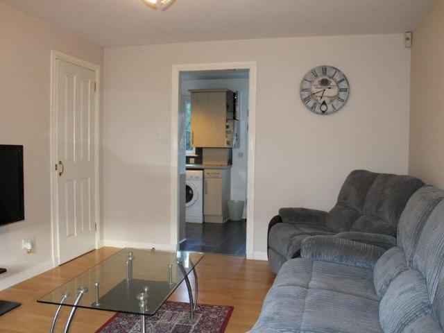 2 bed terraced house for rent in Fernieside
